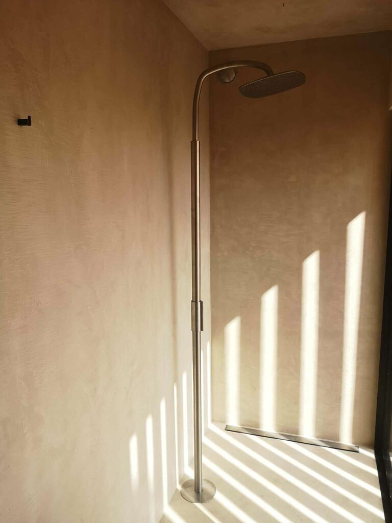 Microcement för BADRUM. - Design by Cement - Svensk Microcement